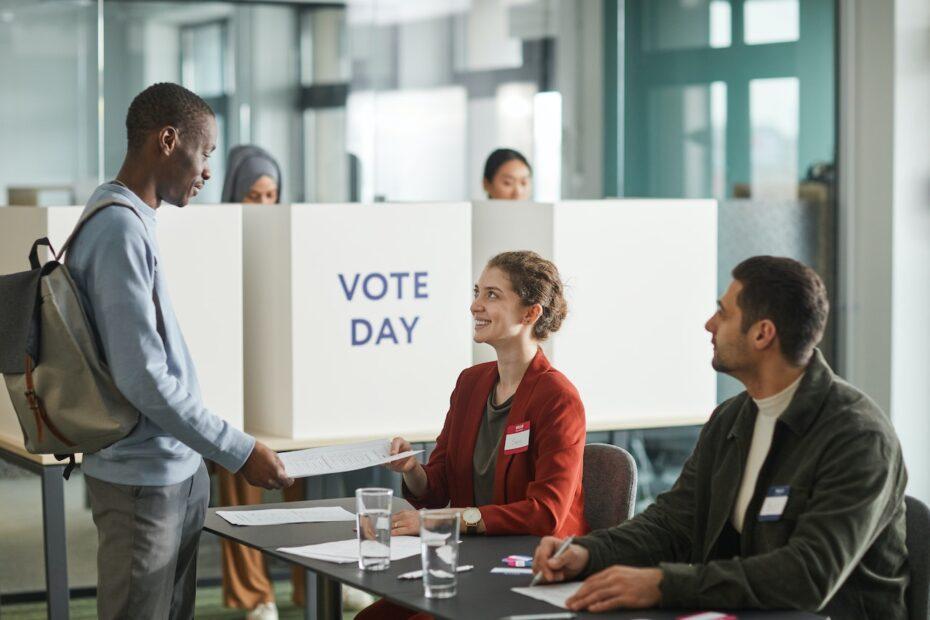 Should the Voting Age be lowered to 16? - HBTC